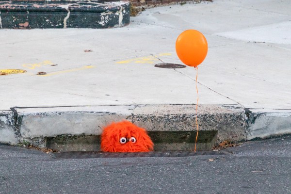 Kid Hazo Installs Gr-“IT”-ty in South Philly – Streets Dept